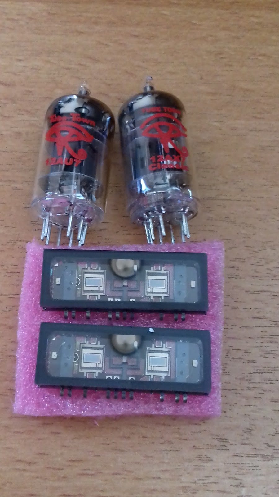 Rezzonics: Korg Nutube 6P1 vs 12AX7 tube: Hybrid Amplifier (2)