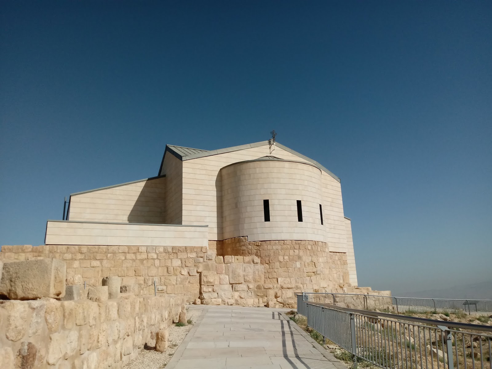 CARLOS INSIDE: Pilgrimage Day 3(5/21) - Mt. Nebo, Madaba, Machaerus ...