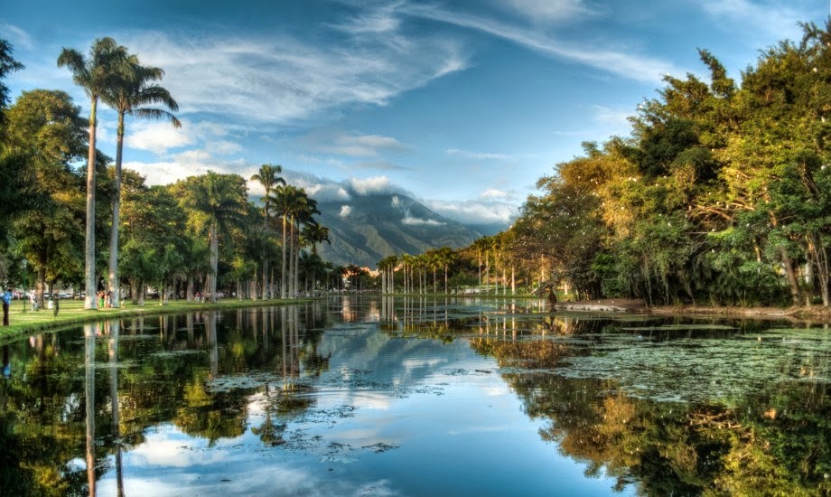 Vive Los Próceres: Espacios