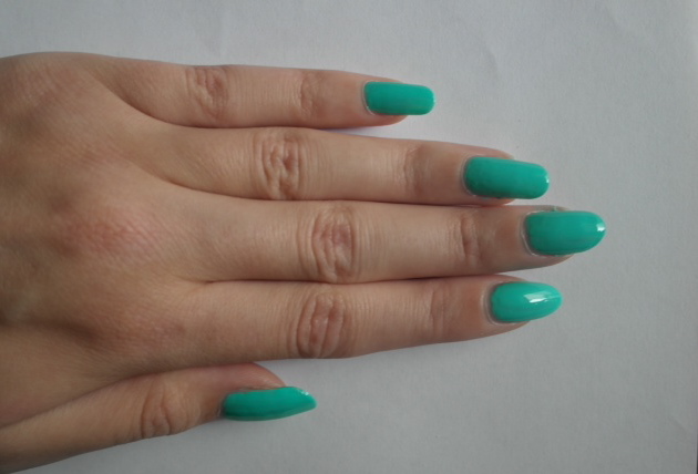 Zoe Georgina: How to, Aztec nails Tutorial!