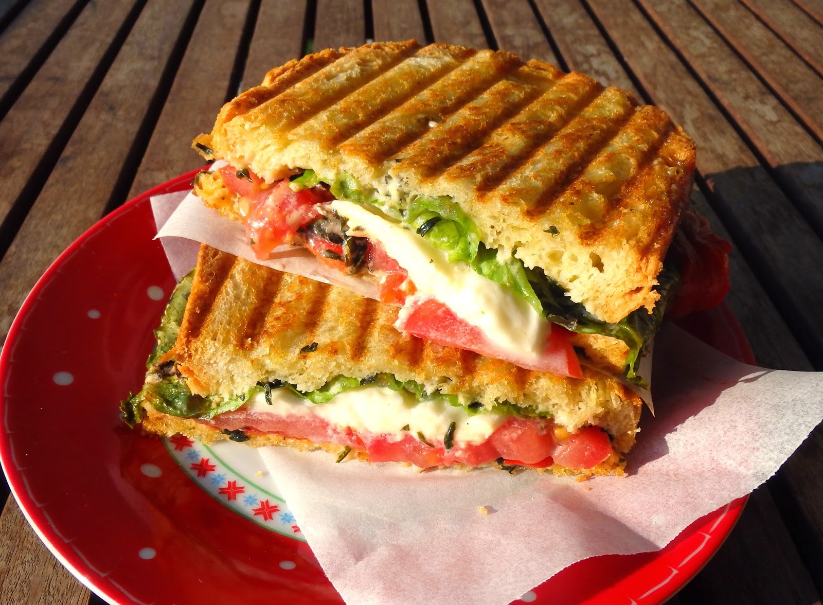 Les receptes que m'agraden: Sandwich de pimiento al horno y mozzarella ...
