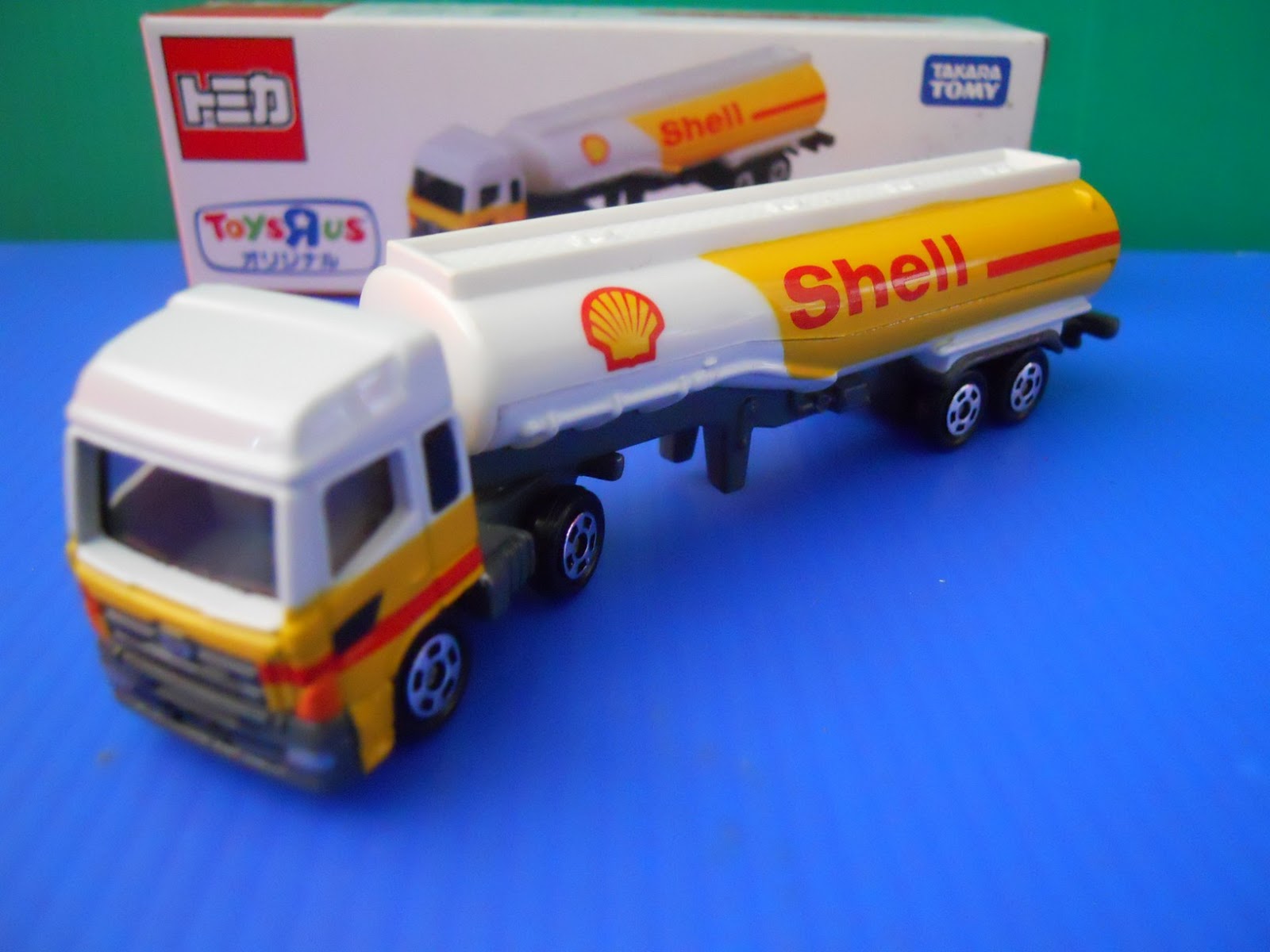 Dexters Diecasts (DexDC): Tomica Toys R Us Exclusive ~ Shell Tanker