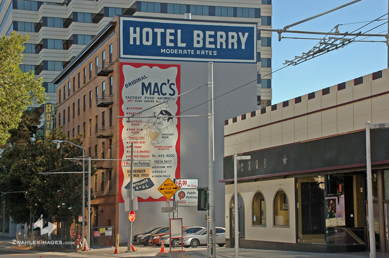 LivingInUrbanSac: Renovated Hotel Berry