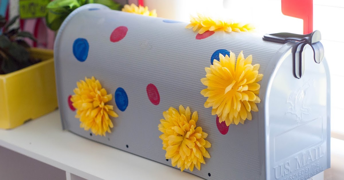 Little Owl Academy: The Simple Mailbox Teacher Trick