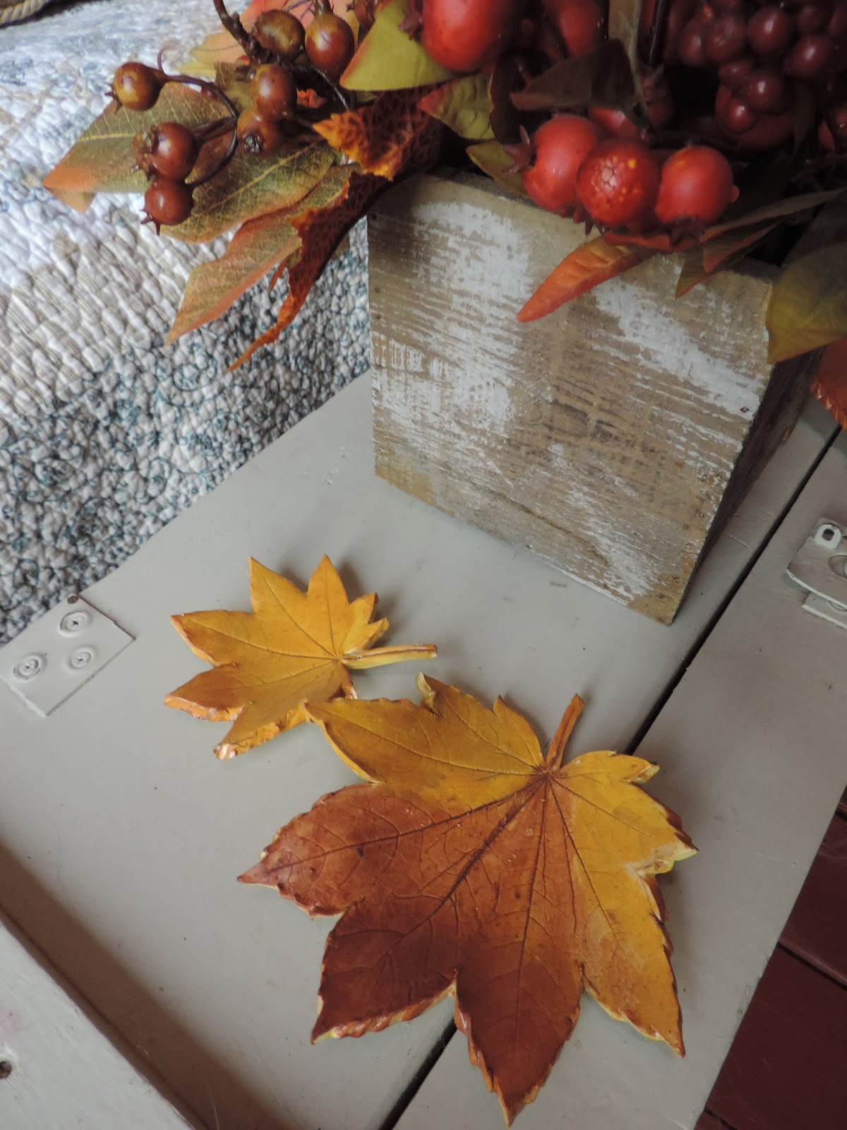 Beatrice Euphemie: Autumn Leaf Sculptures