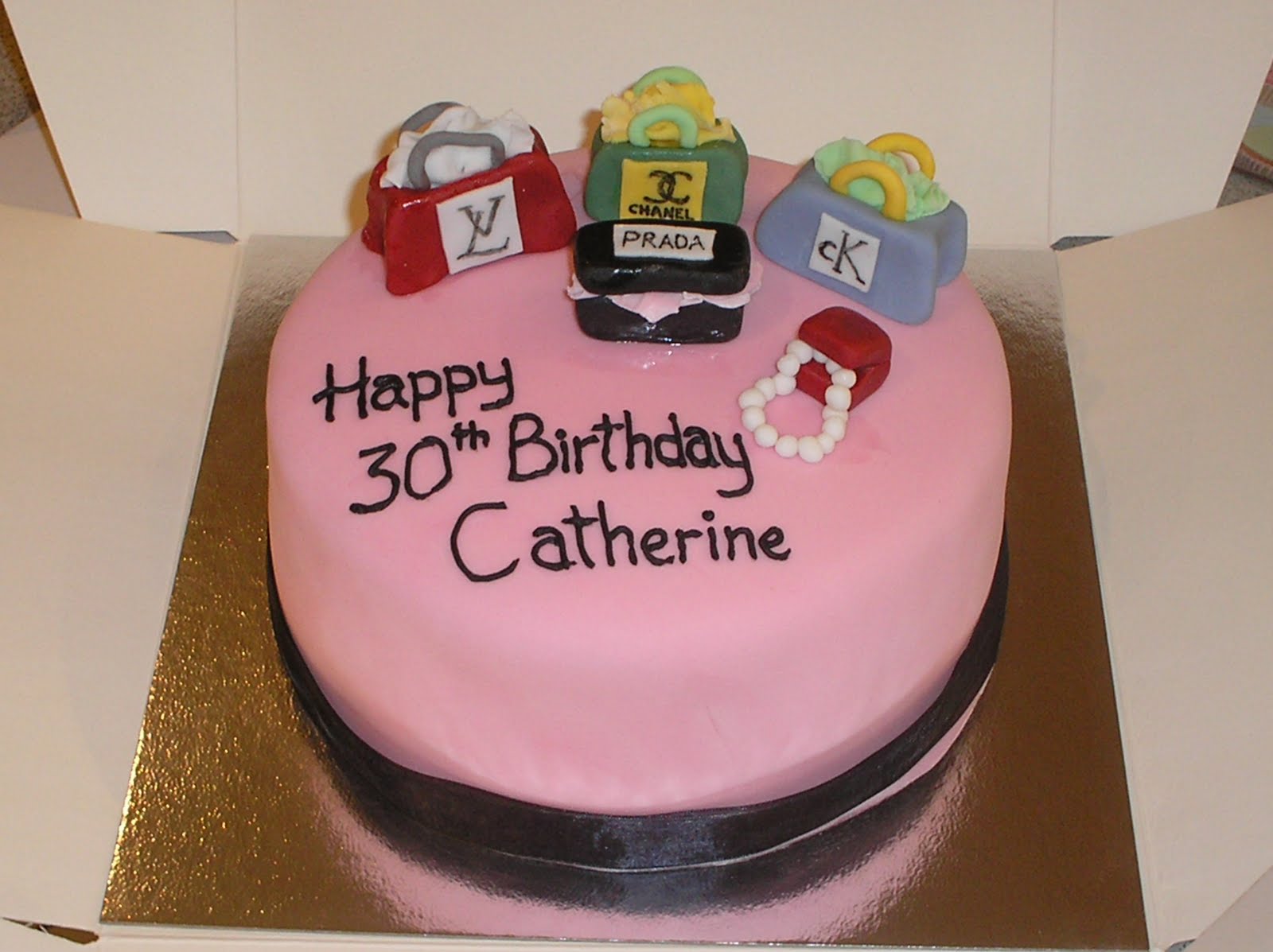 Nicky's Cakes: Shopping Bags Cake