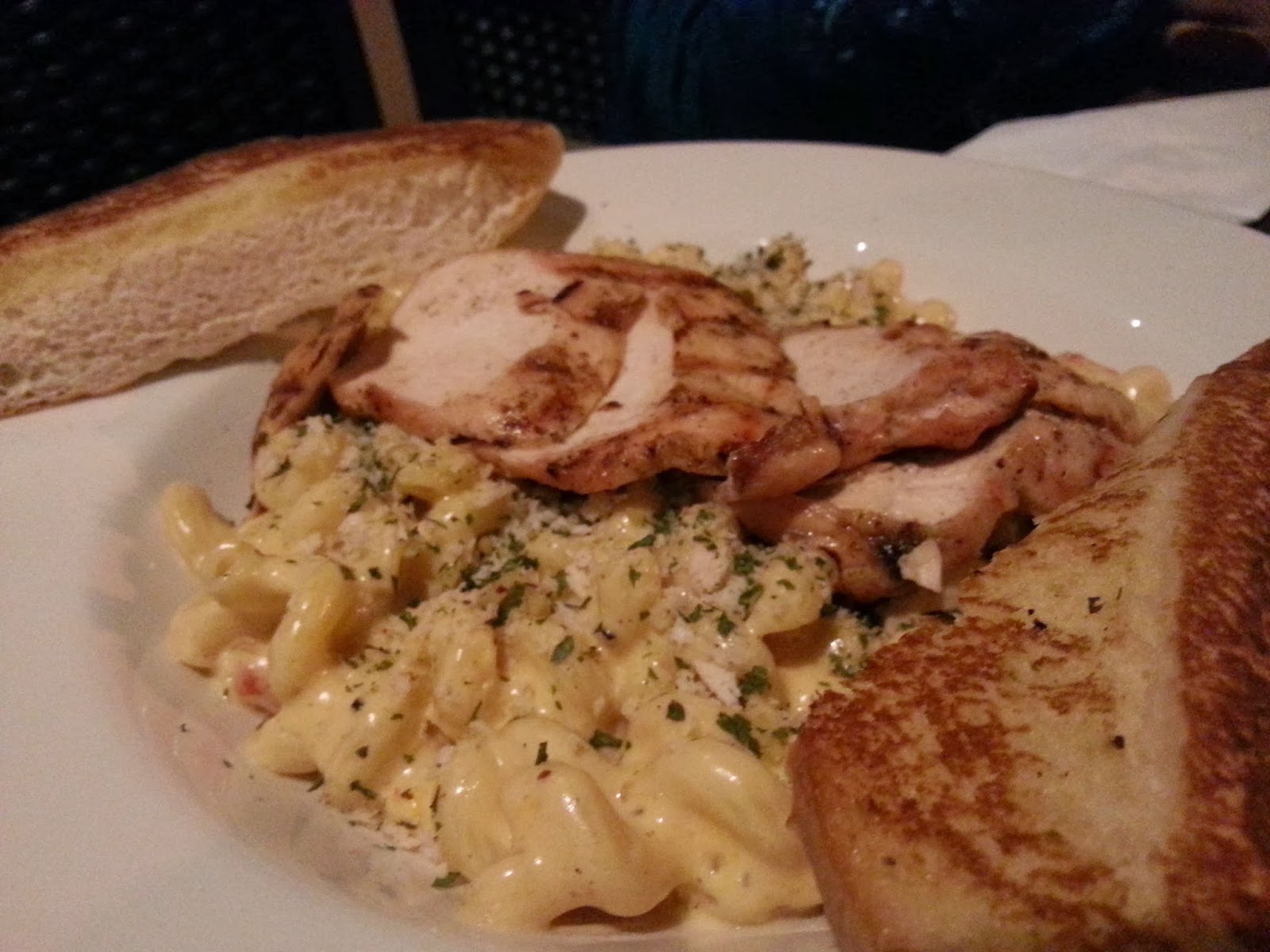 Qils' Clandestine Affair: Rocking at Hard Rock Cafe!