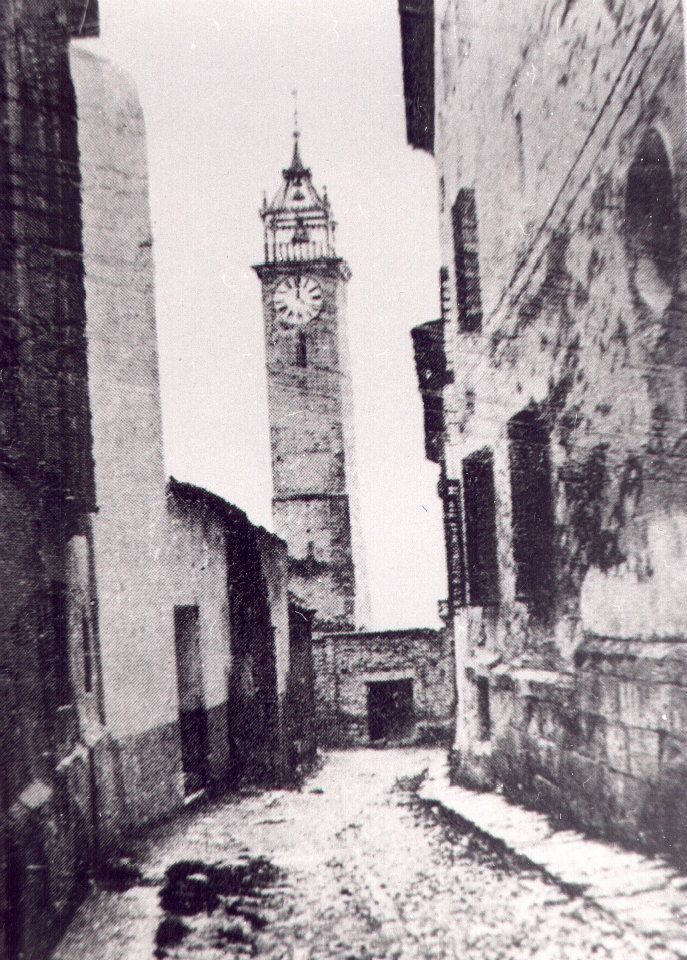 Photoinvestigacionchema: Torre de Mangana. Latido de una ciudad