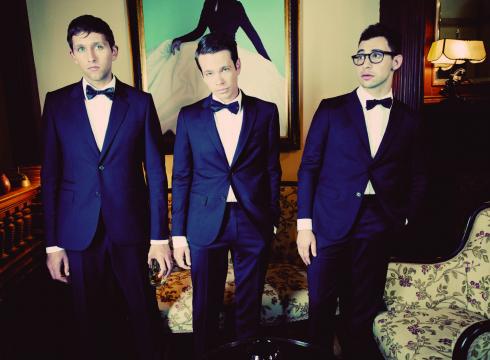 Hello Divas | Liz Barros