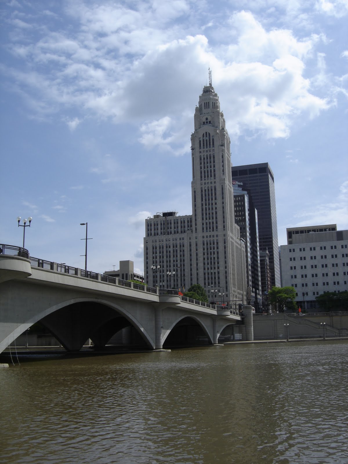 Places To Go, Buildings To See: LeVeque Tower - Columbus, Ohio