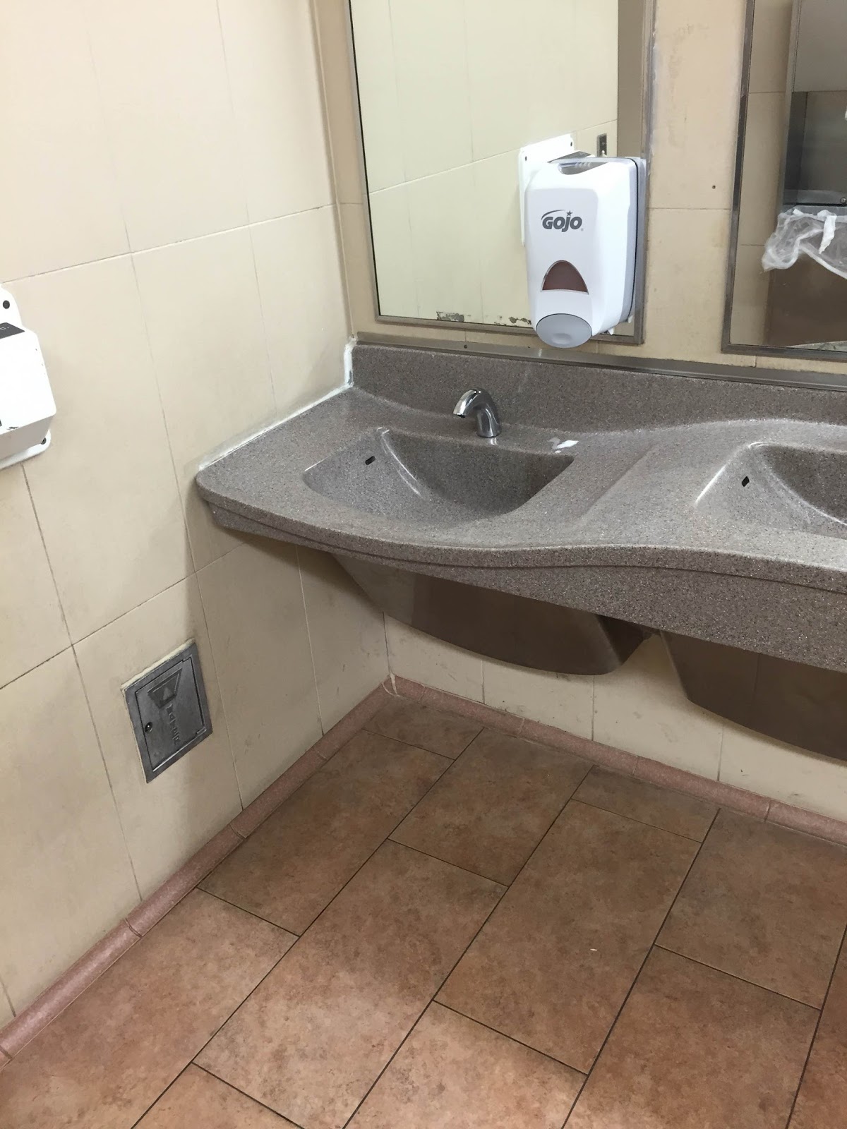 Rid Reviews Public Restrooms