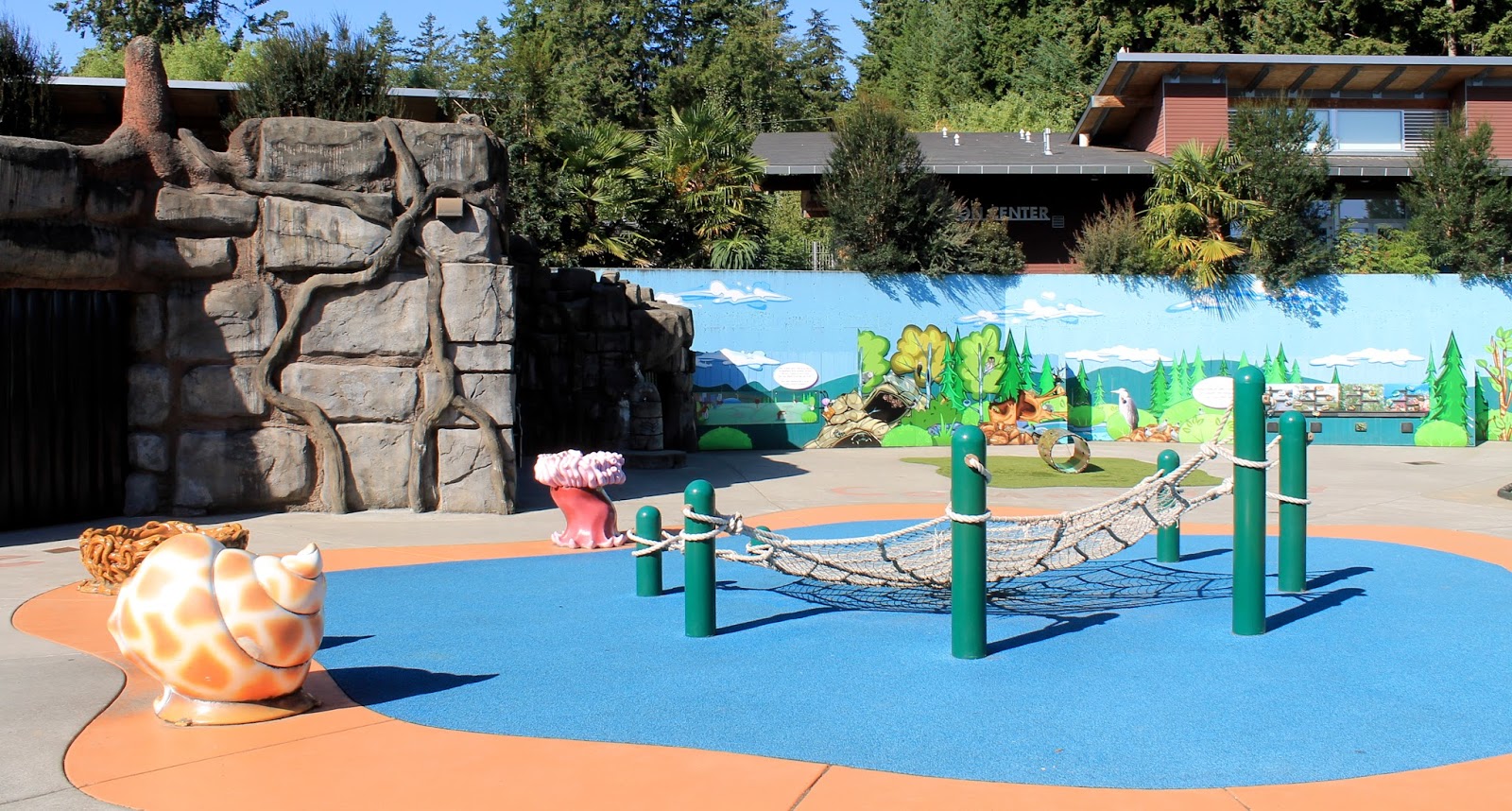 Green Bee Reviews: Point Defiance Zoo and Aquarium