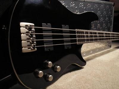 MUPIDAY BAND : gitar bas