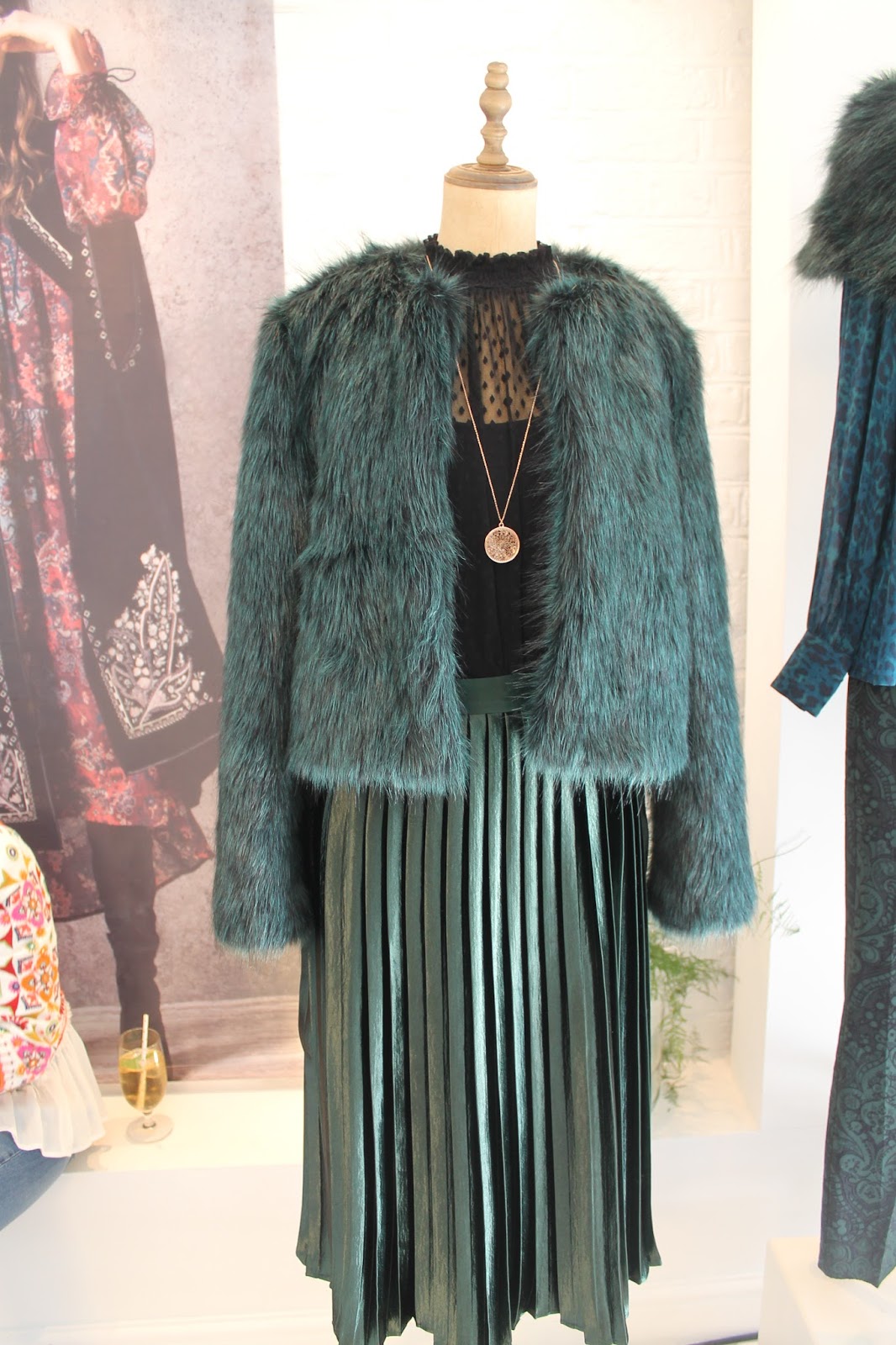 Preview AW17: Faux Fur Coat