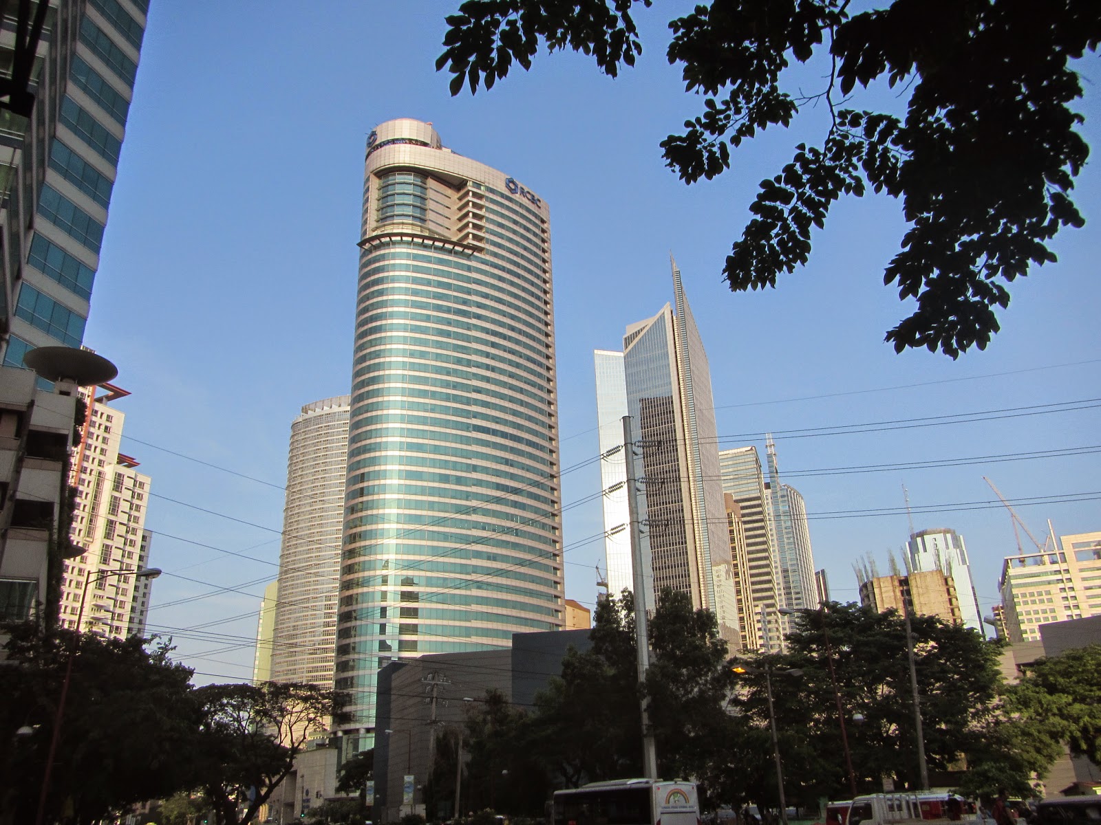 LEXICAL CROWN: MAKATI CITY