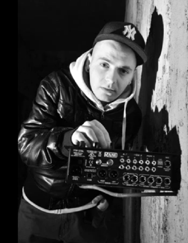 Dj Twist - Live in fear | ShowPodZone