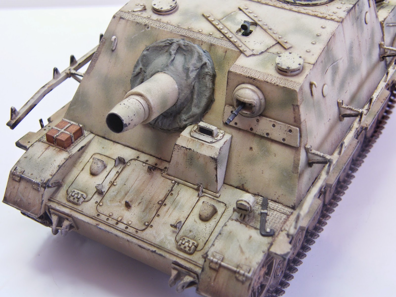 Blue Bear's Scale Models: Dragon 1/35 Brummbar Late