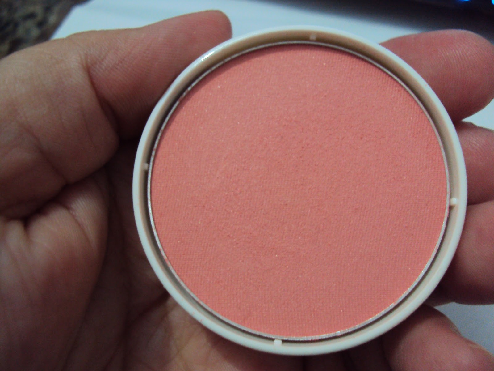 Boca Vermelha: Blush Pêssego Color Trend da Avon