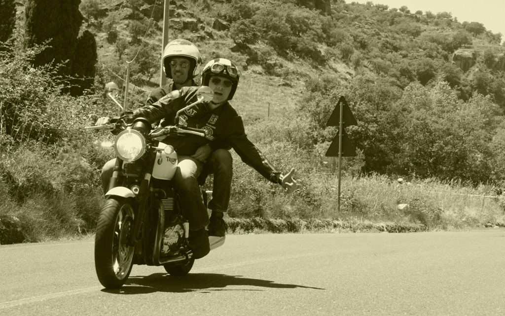 Greeting Hand Motorcycle - RocketGarage - Cafe Racer Magazine