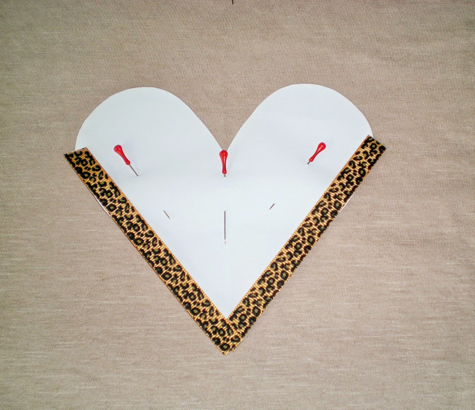 ALMAGRECREA: DIY CORAZÓN ANIMAL PRINT