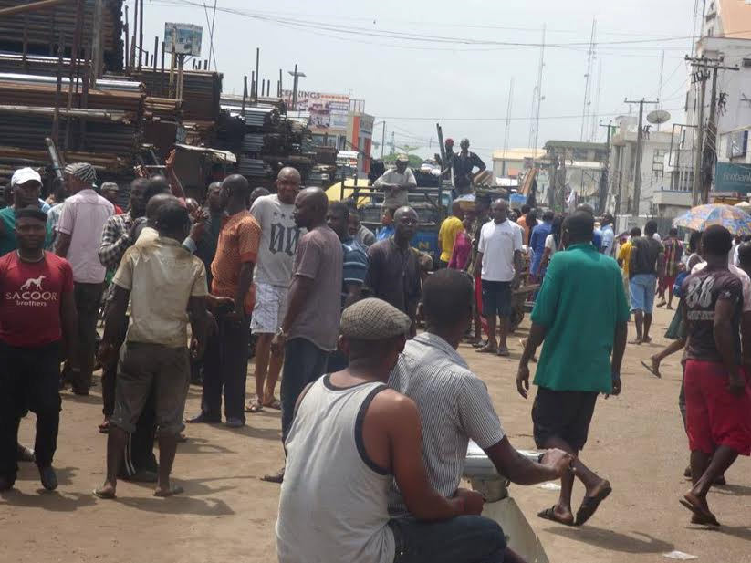 Photos: Joint Task Force arrest hoodlums extorting money from hawkers ...