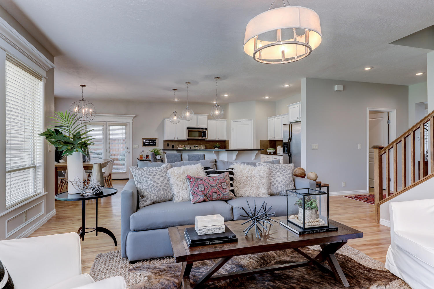 Lowe's Flat Fee Realty: Beautiful Home on Corner Lot