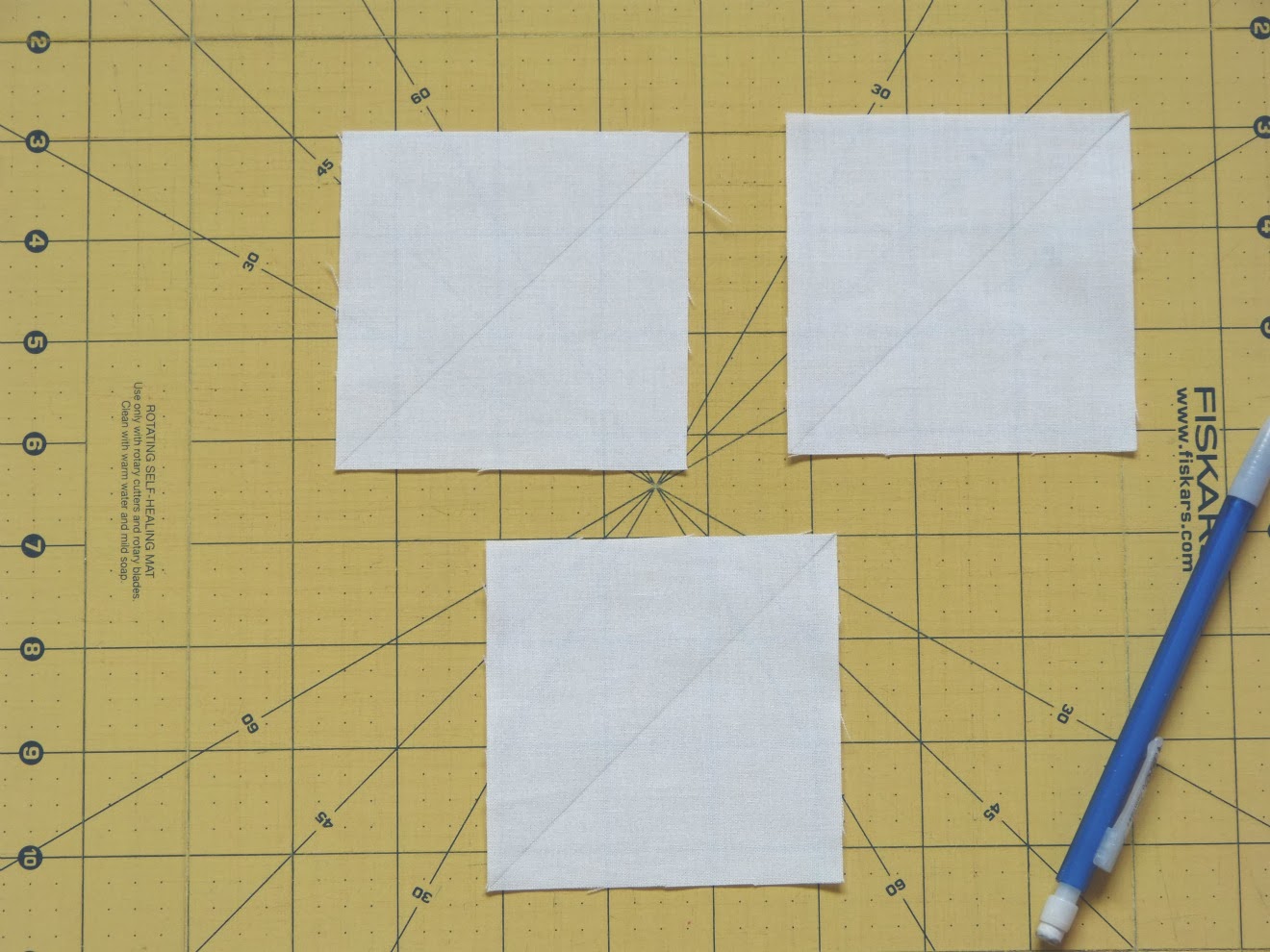 Pretty Little Quilts: Summer Beach Quilt Tutorial Part I - Fish Block