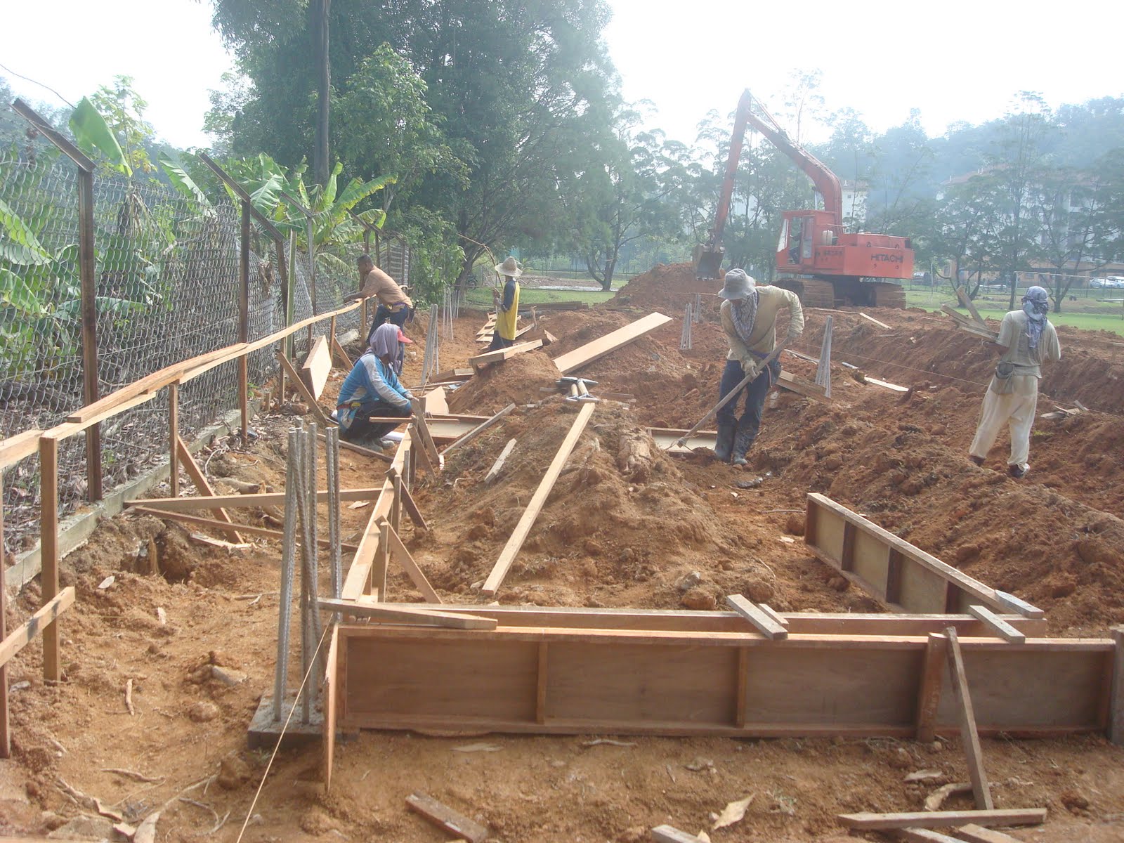 PEMBINAAN ASTAKA SEMESCO: PEMBINAAN ASTAKA HARI PERTAMA HINGGA KE 10