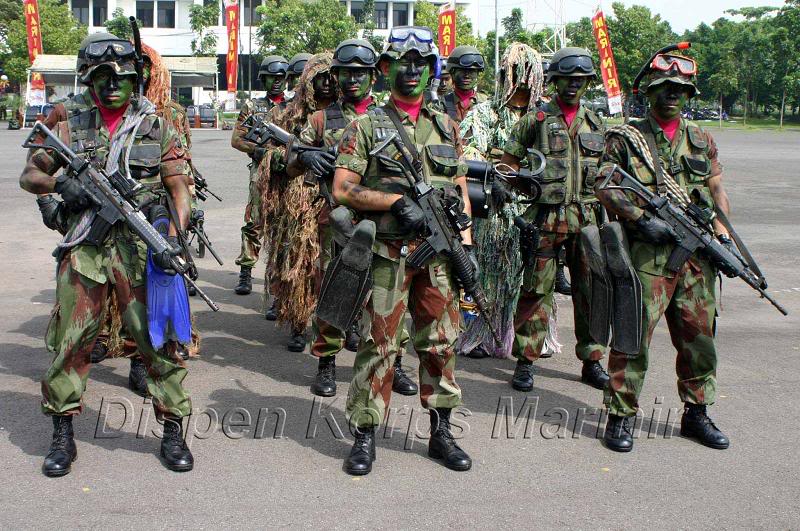 DEFENSE STUDIES: Sorong Resmi Punya Batalyon Marinir Pertahanan Pangkalan