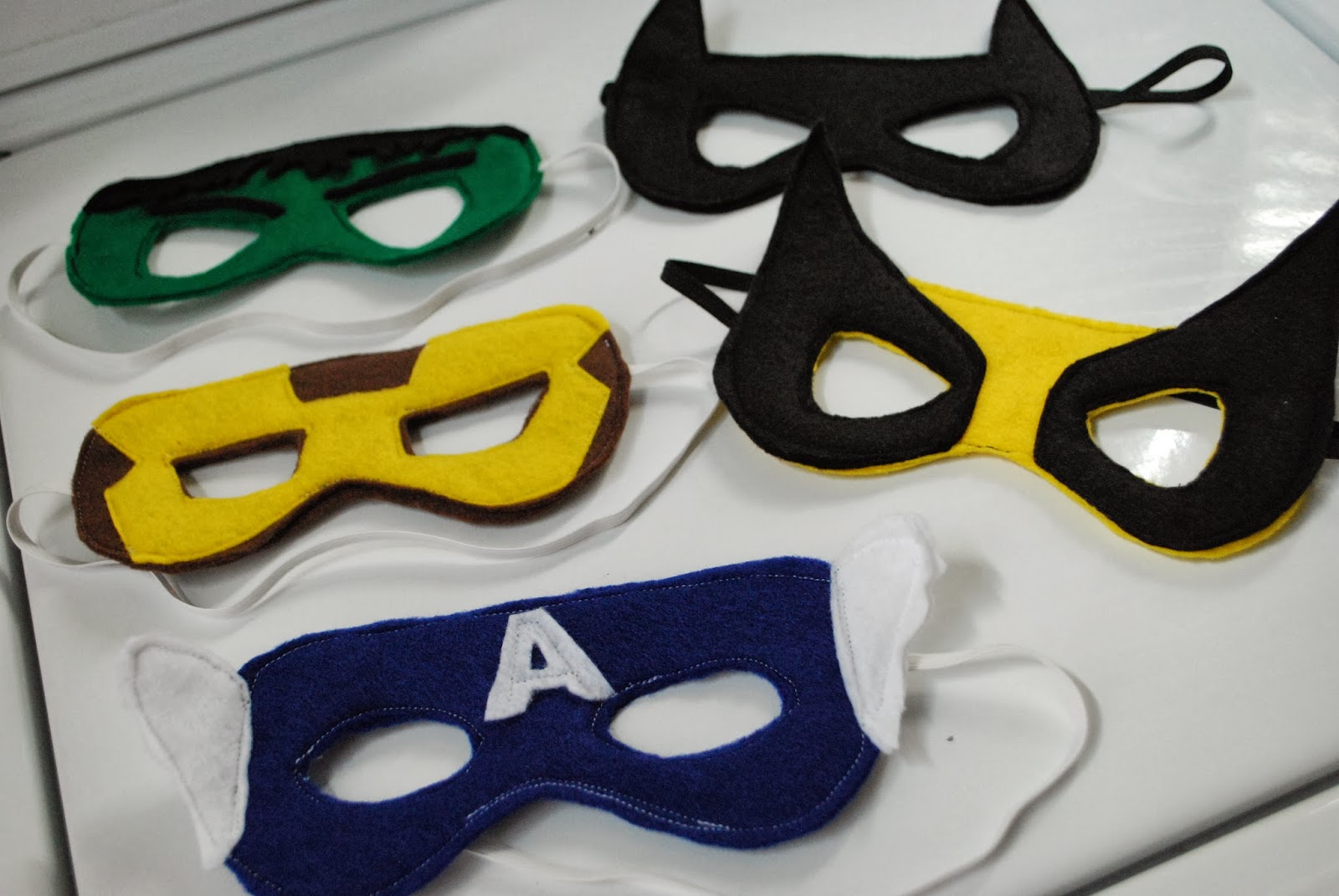 Simply Mangerchine: Super Hero Masks