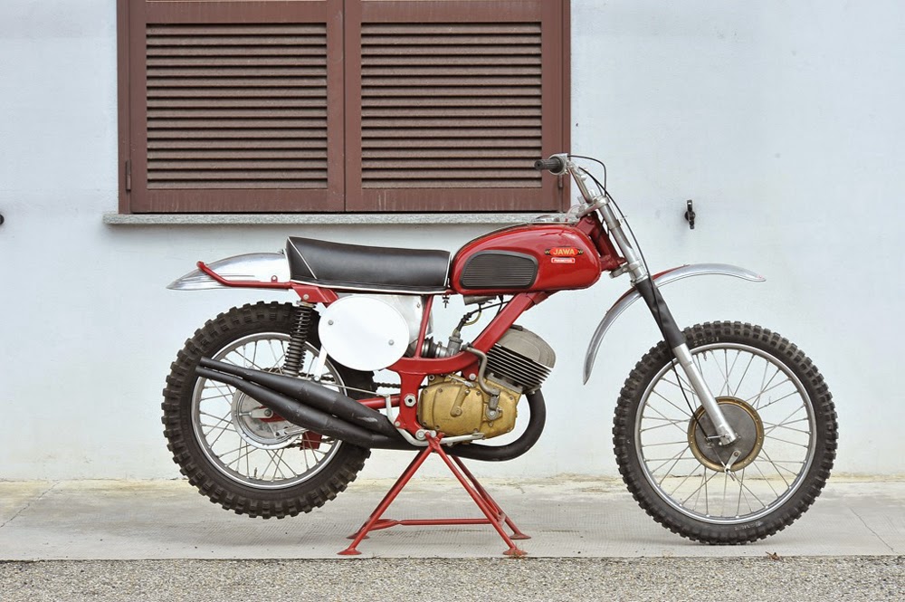 MotArt: Jawa 250 MX Banana Frame