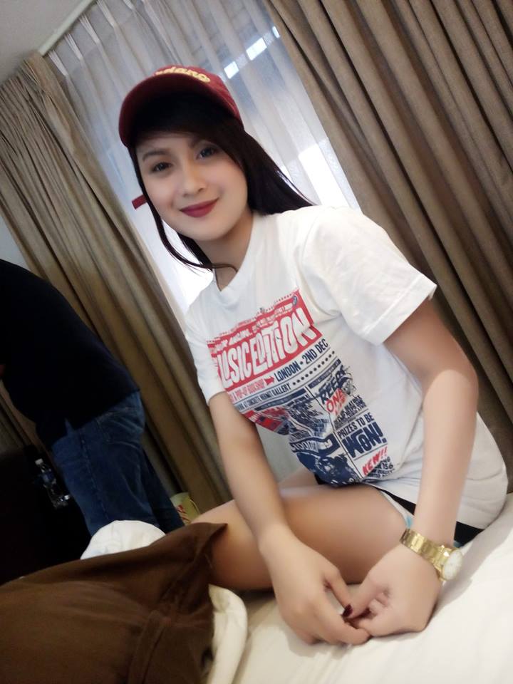 bikini girls-beautiful bikini girls-bikini girls photos: Xena V. Aujero Sexy Asian Car Show Girl ...