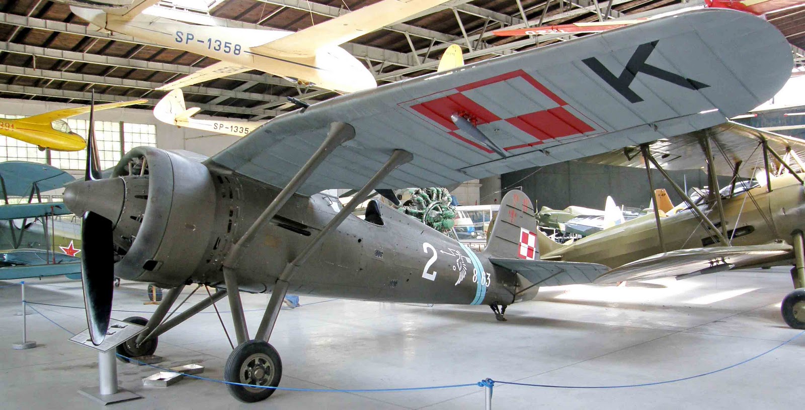 nhungdoicanh: PZL P-11