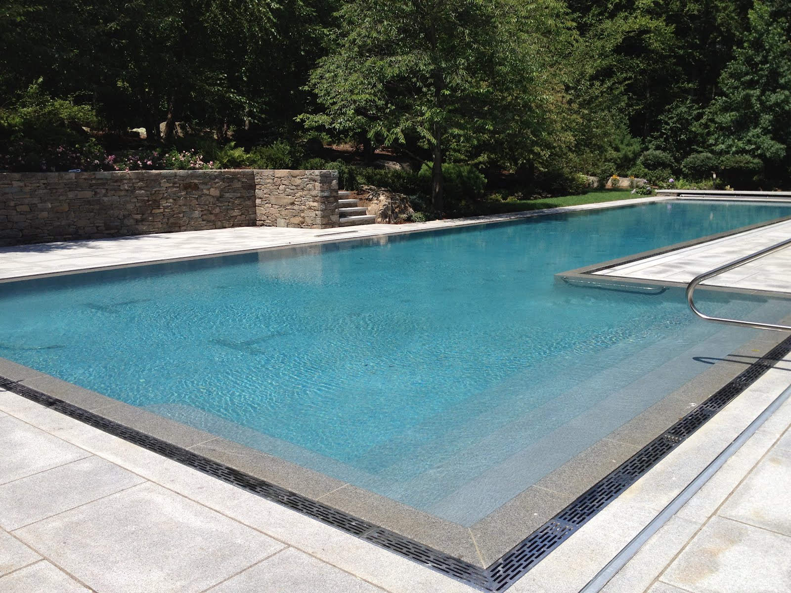 Aquaknot Pools, Inc.: New Residential Swimming Pool