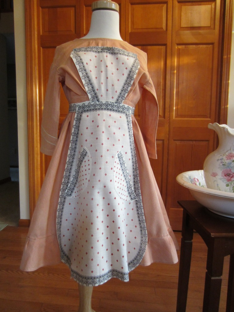 Heirloom Aprons and Buttons