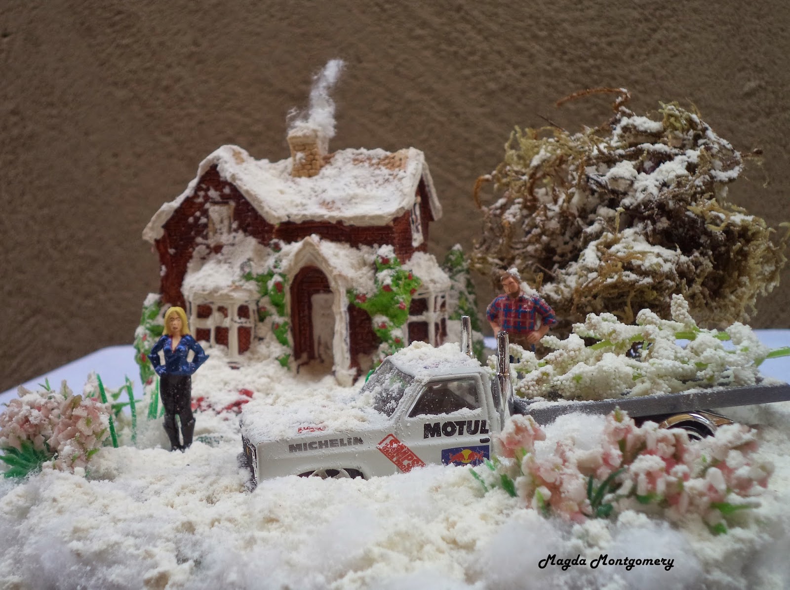 HOT BERRY CARS DRIVE: Diorama de Natal 1\64