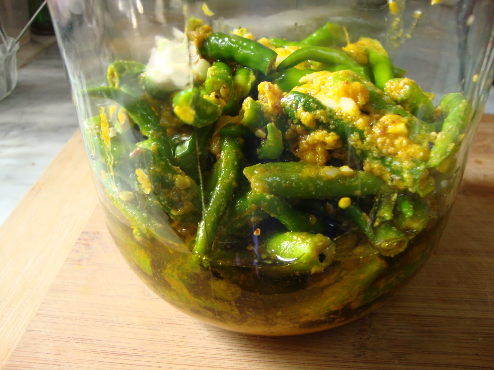 Cooking Delights: Green Chilli Garlic Pickle