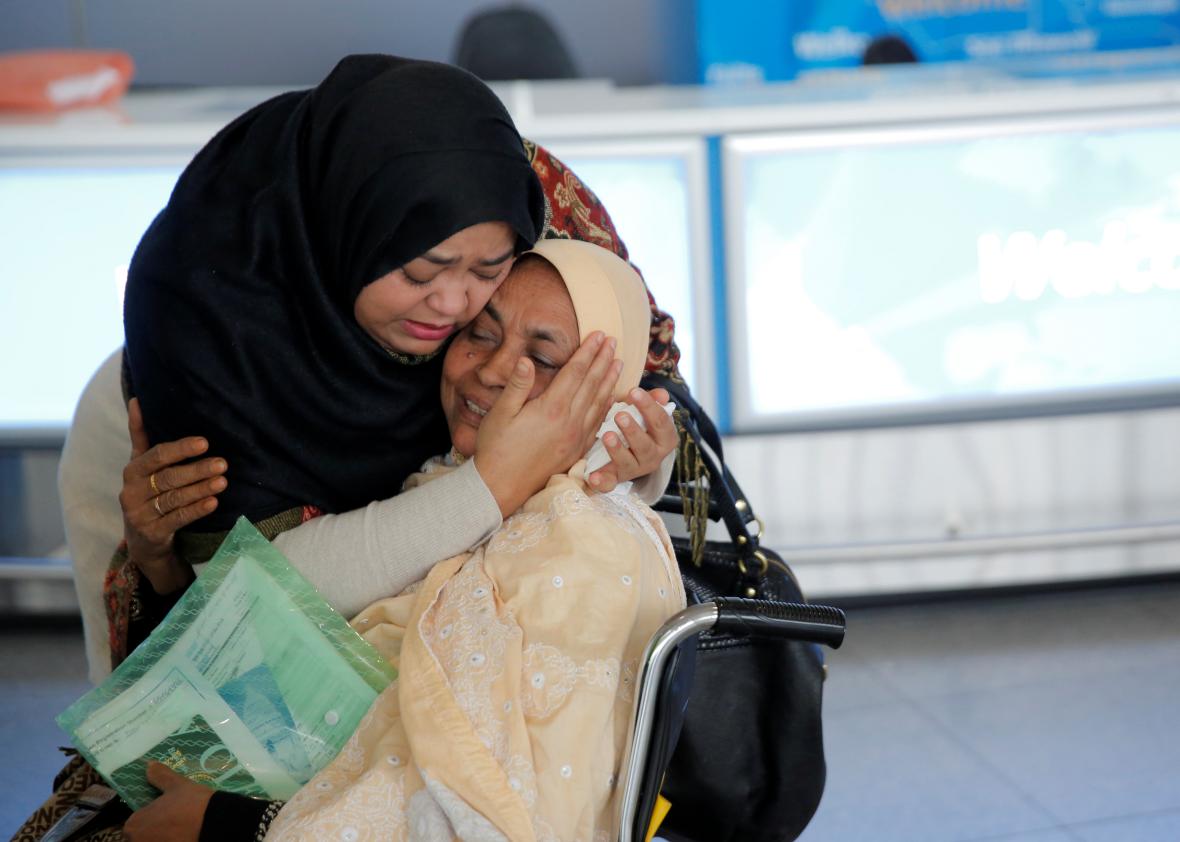 Strongheart: gate A-4 :: naomi shihab nye