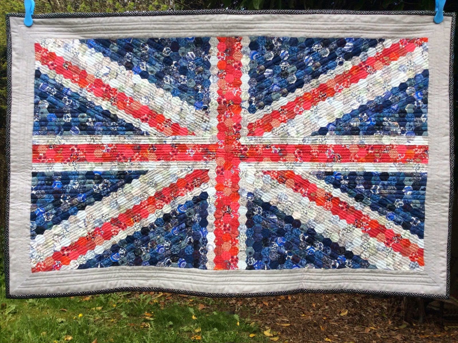 SewLittleToSay: Flying the Flag (a Pattern for an EPP Union Jack)