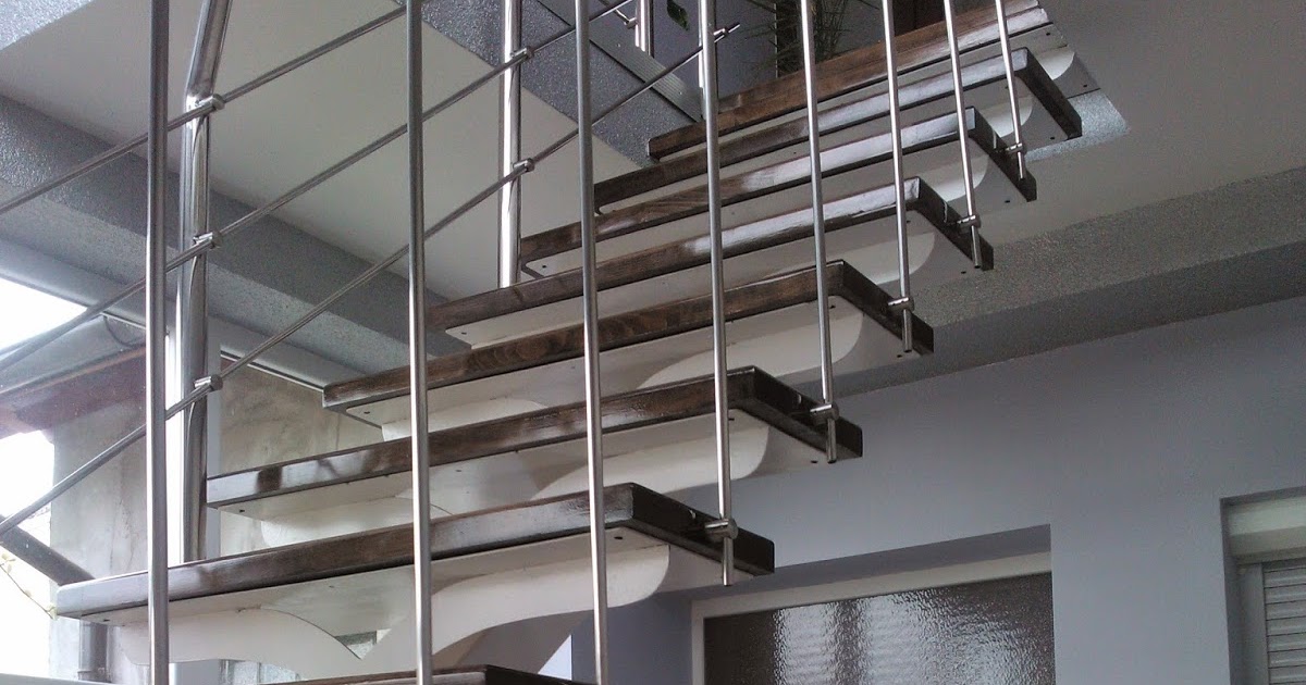 scari interior: Scari moderne cu trepte din lemn masiv