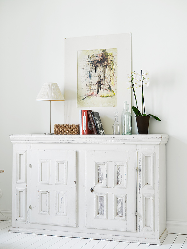 Keltainen talo rannalla: Kaunis yksiö ja sisustuskuvia