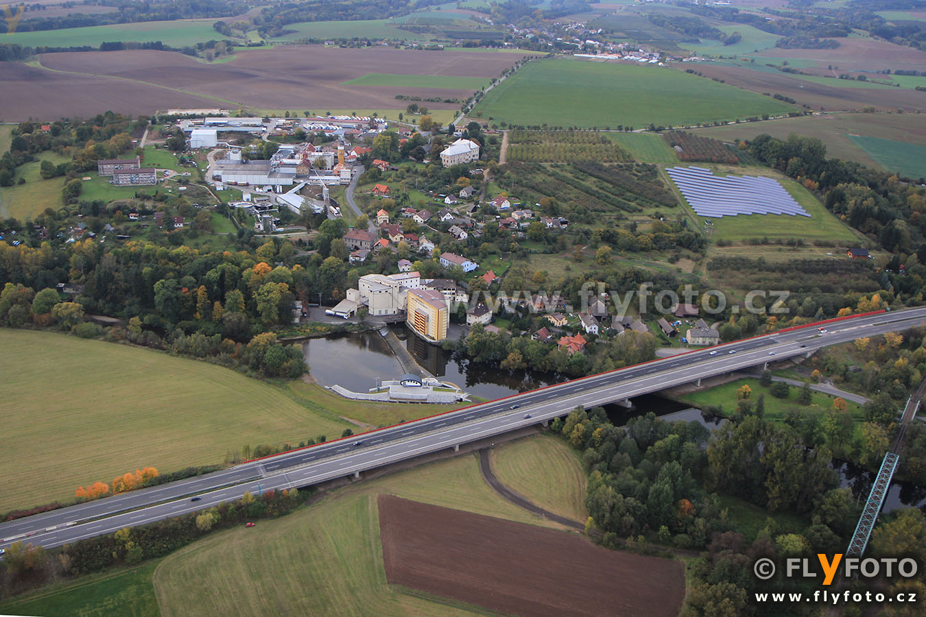 FLyFOTO letecká fotografie a video: Svijany