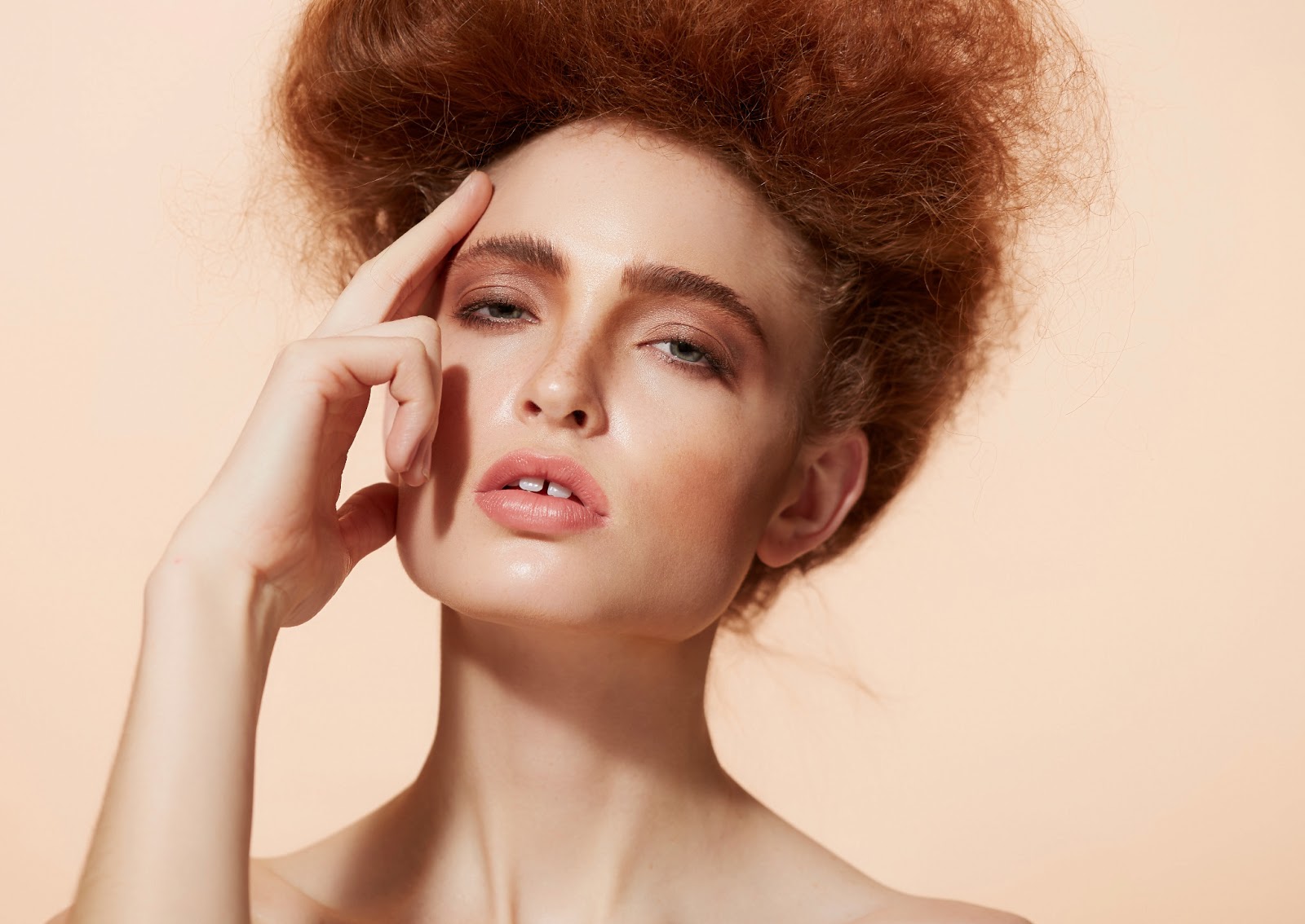 MAJOR MODEL WOMEN: THERESA BELLAK BY SENG JAKOON