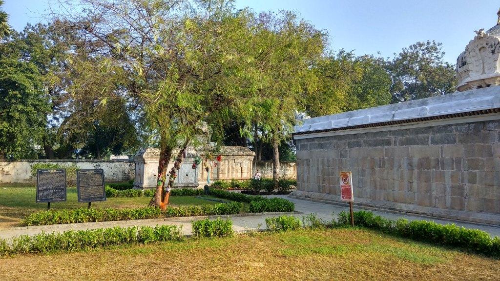 Hindu Temples of India: Parasurameswarar Temple, Gudimallam – The Temple
