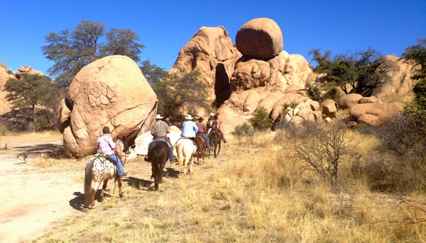 Camping and Horses : COUNCIL ROCK IN THE DRAGOON MOUNTAINS