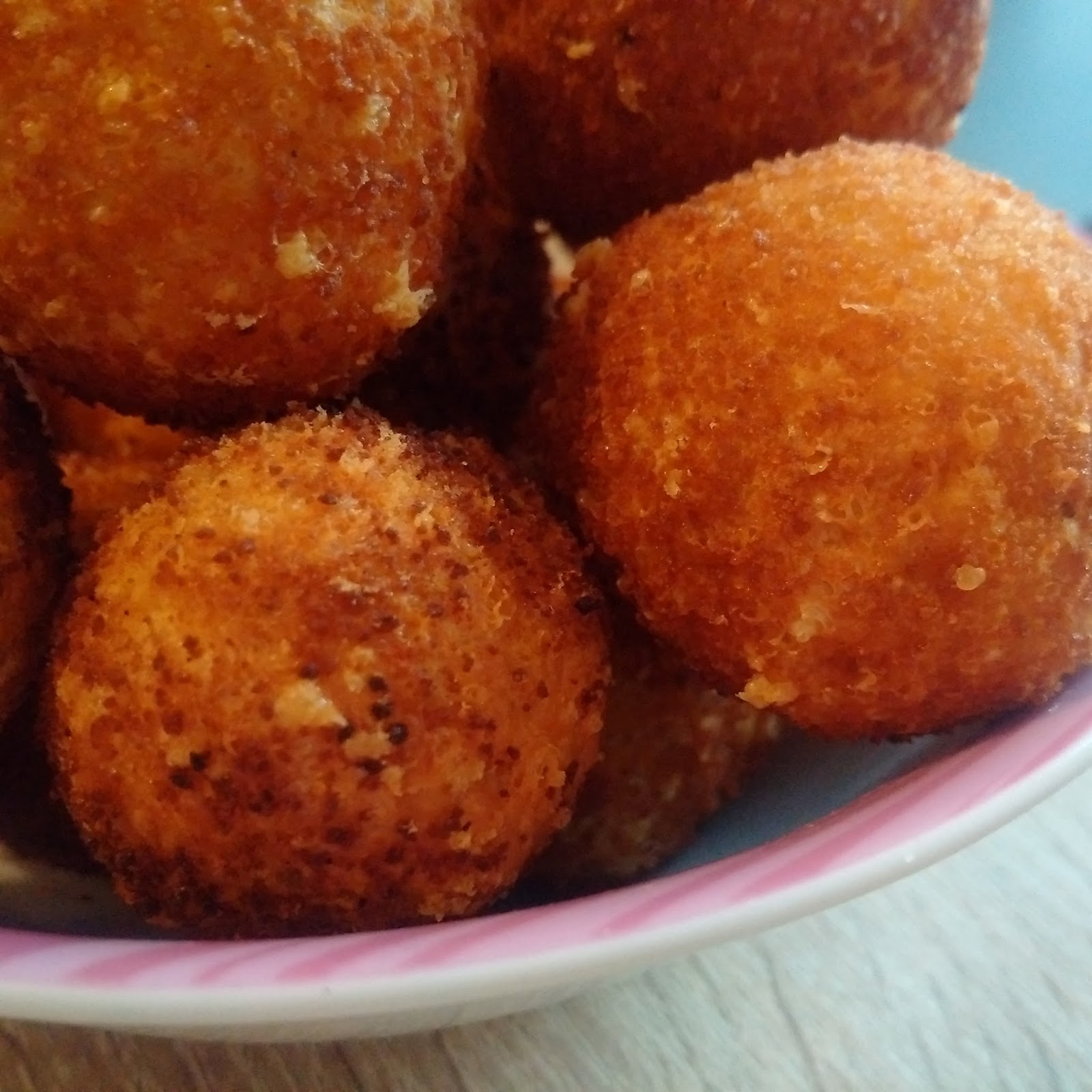 Neringos užrašai: Sūrio rutuliukai