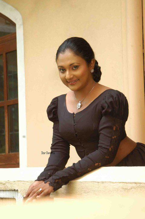 මගේ එහෙම පොත්ත සුදු නැහැ - Damitha Abeyratne | Gossip Lanka Hot News ...