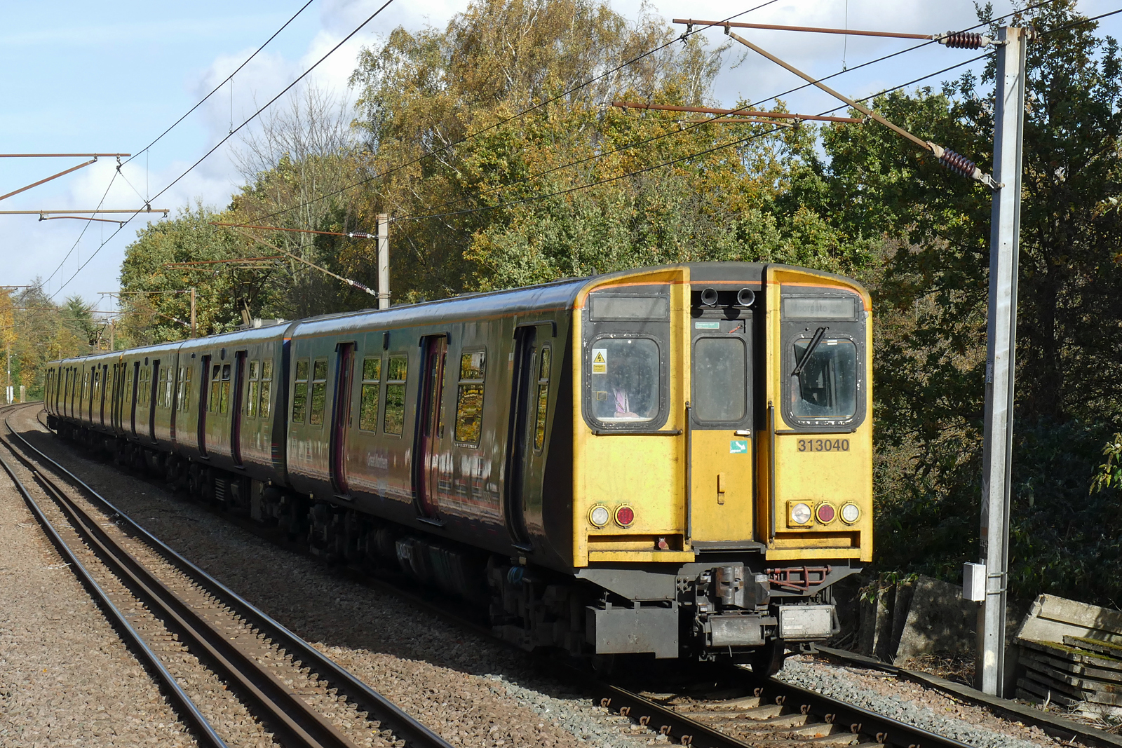 UK Trainlog: 313040 Class 313 Great Northern