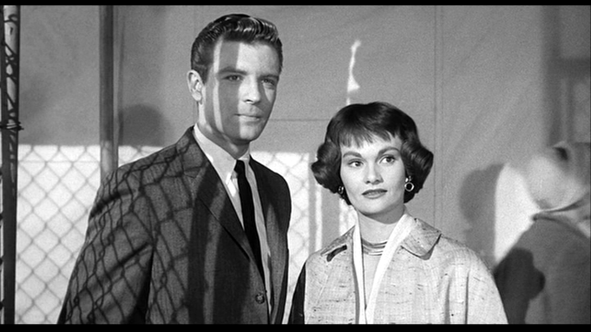 13: THE LEECH WOMAN - Irving Gertz - "Off The Wagon" (1960)