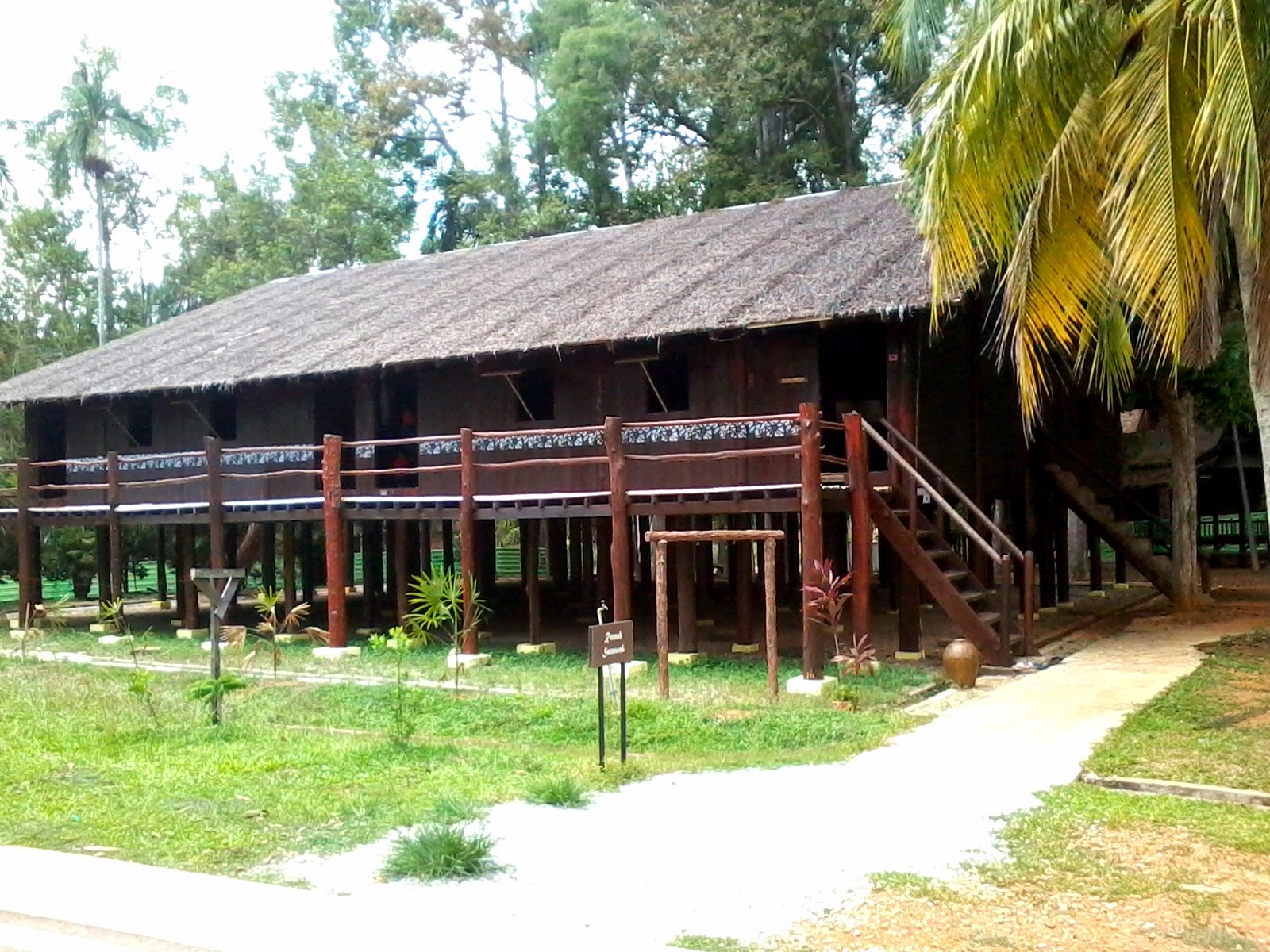 HOUSE OF HERITAGE: HOUSE OF SARAWAK